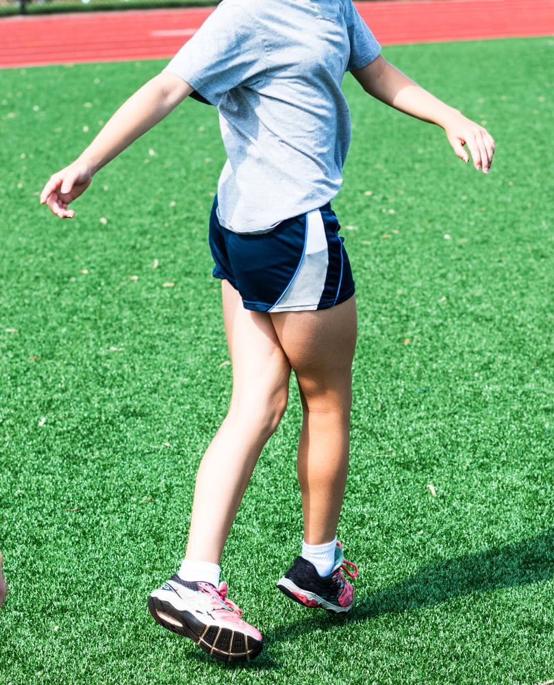 The Karaoke Exercise: Benefits And How to Do - FreakToFit